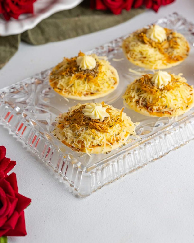 Mini Pizza Frango Catupiry – Bendito Salgado