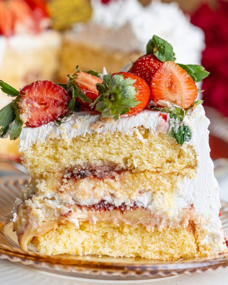 Torta de Morangos com Suspiros – Bendito Salgado